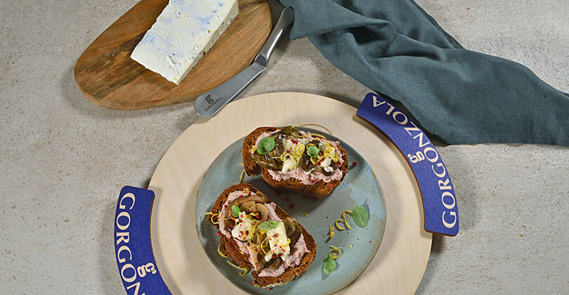 Ristet brød med mousse af kogt skinke og Gorgonzola Bob - Gorgonzola DOP